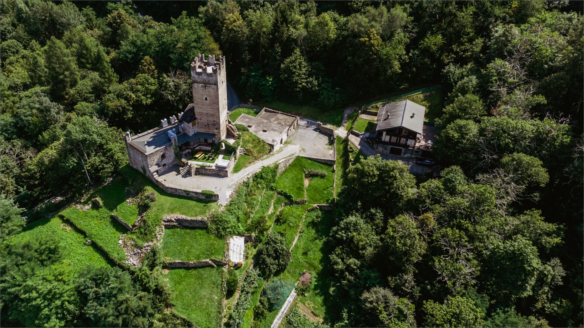Foppoli Castle | Castello medievale Mazzo in Valtellina